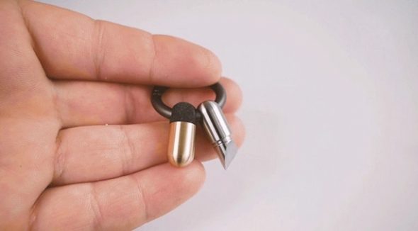 小さくていつでもサッと使える、カプセル型極小カッター Microblade Pill Ti(マイクロブレイド・ピル・ティー ...
